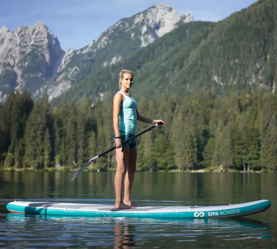 Paddleboard elektrika mampiakatra ny tenany avy amin'ny SipaBoards