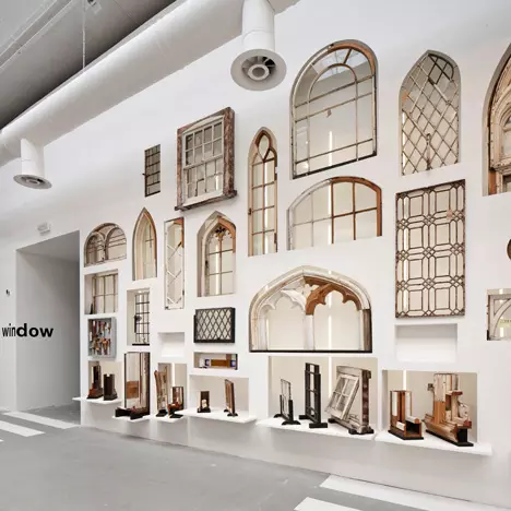 Eroja aranse windows Venice Architecture Biennale 2014_dezeen