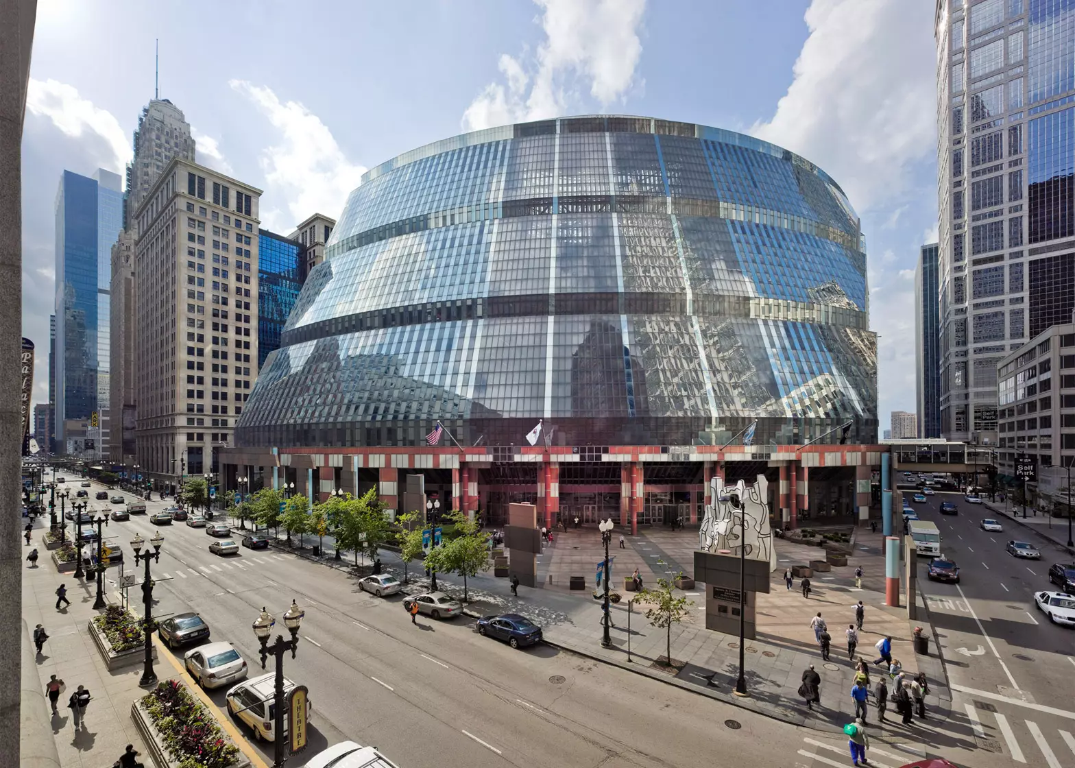 James Thompson Center naHelmut Jahn