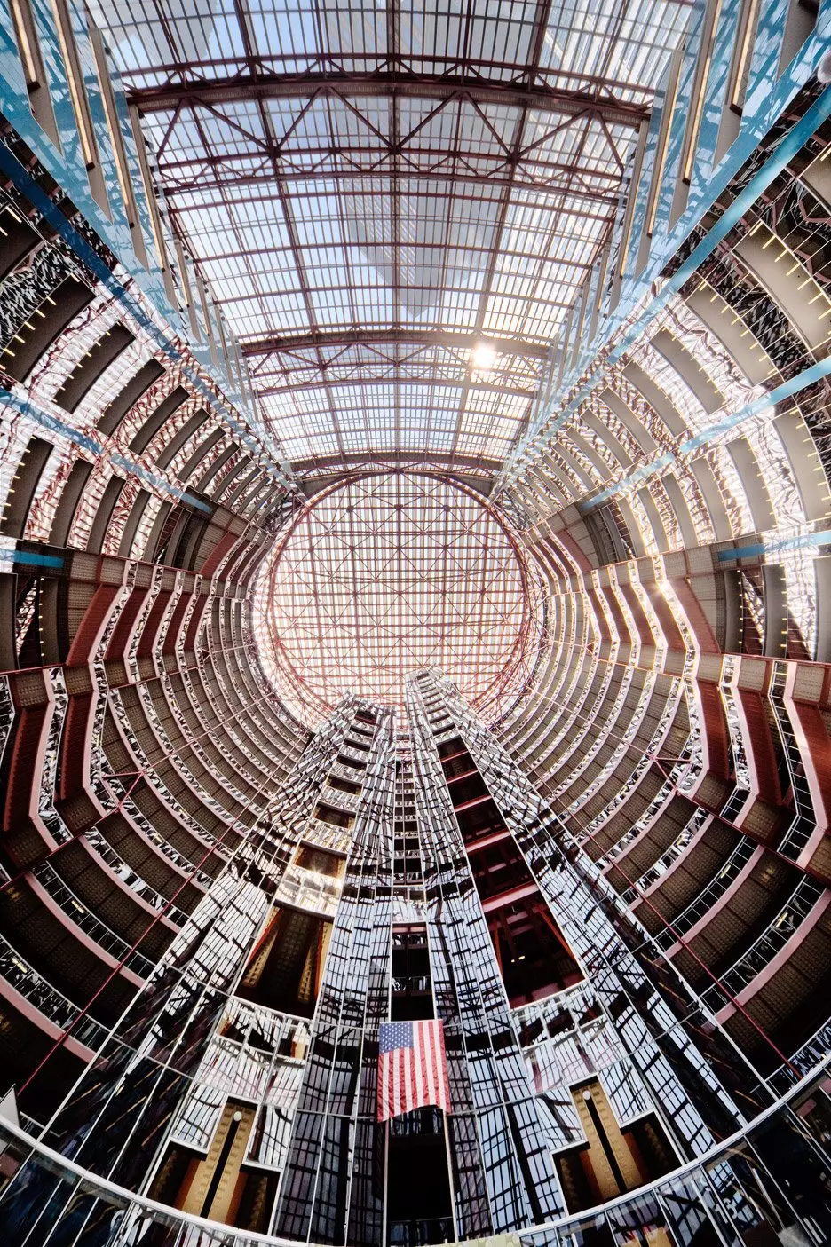 James Thompson Center dening Helmut Jahn