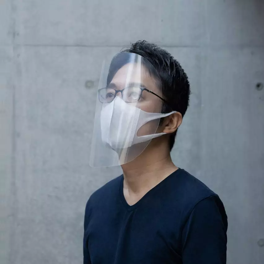 Tokujin Yoshioka comparteix una plantilla de tres passos per als protectors facials d'emergència