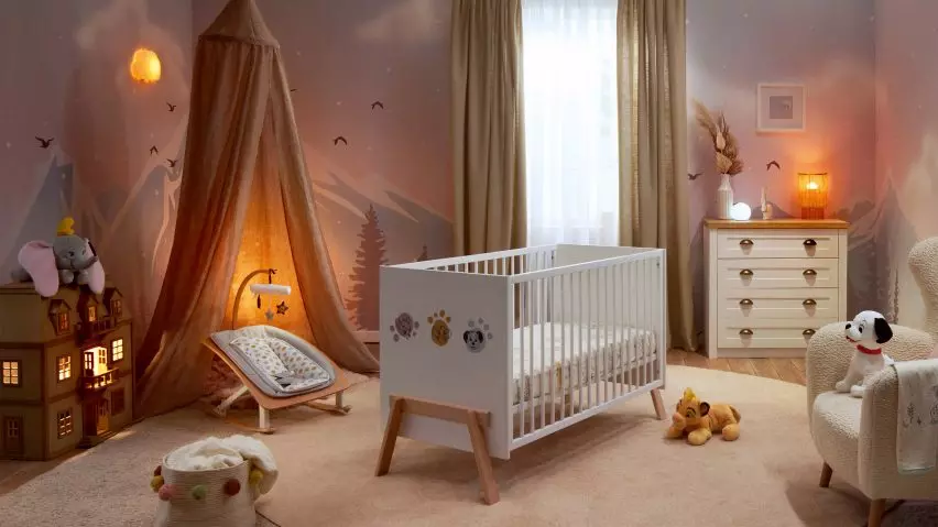 Crib, Schief a Bouncy Sëtz vum Disney Home