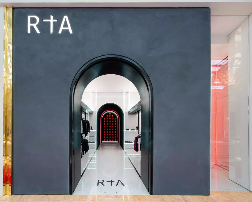 RTA Boutique saunia e Dan Brunn Architecture