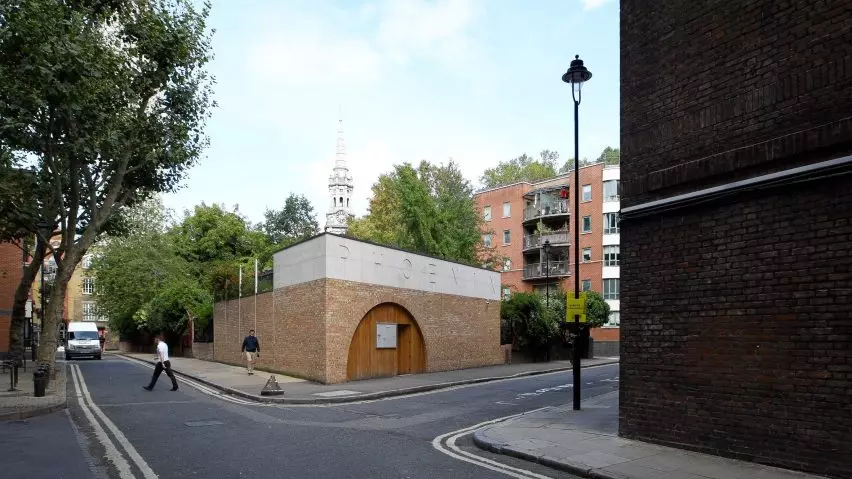 Ang gusali ng komunidad ng Phoenix Garden sa kanluran ng London ng Office Sian