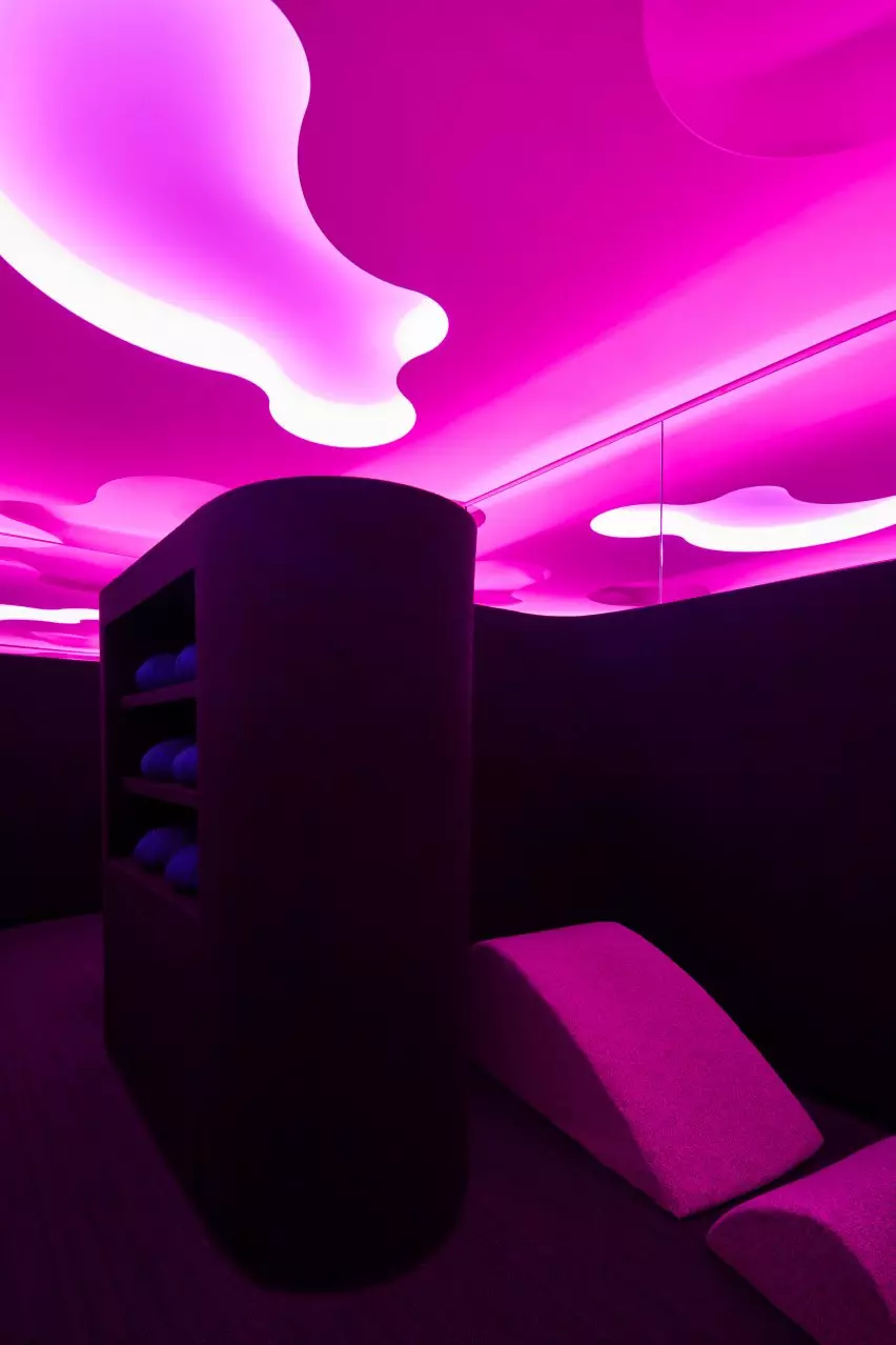 Meditatiounskammer sinn an der Immersive Spaces Serie vun Office of Things