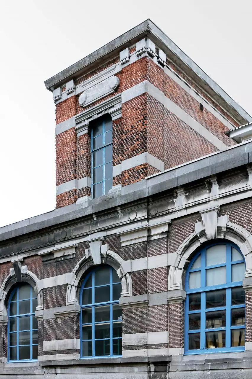 Still Room est situé à l'intérieur d'une ancienne centrale électrique à Anvers