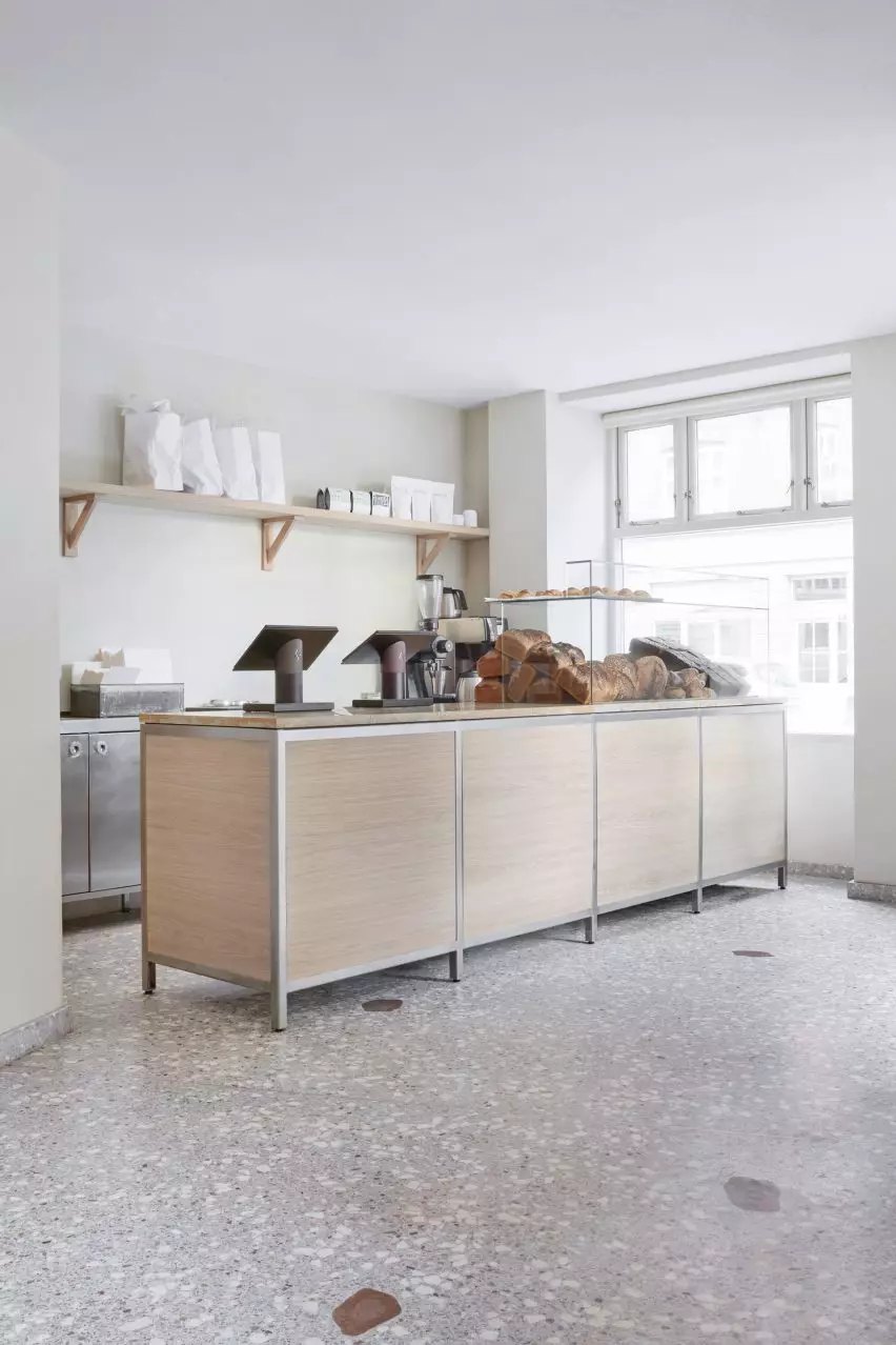 Juno imigati i Copenhagen igaragaramo minimalist imbere