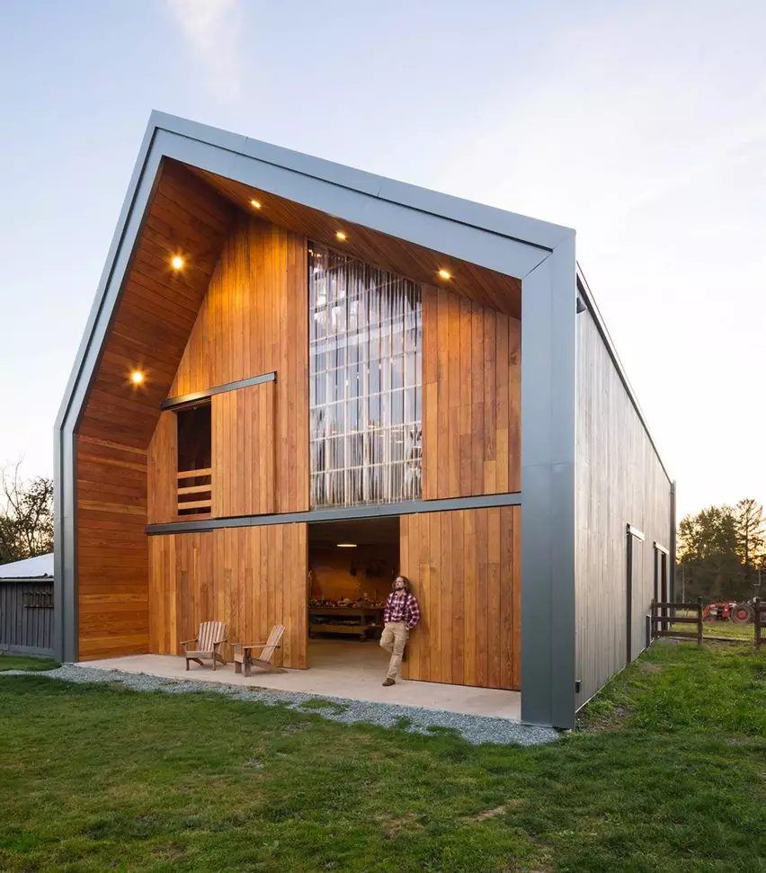 Swallowfield Barn ад Motiv Architects