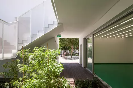 Escola Marc Chagall por arquitetos Paritzki e Liani