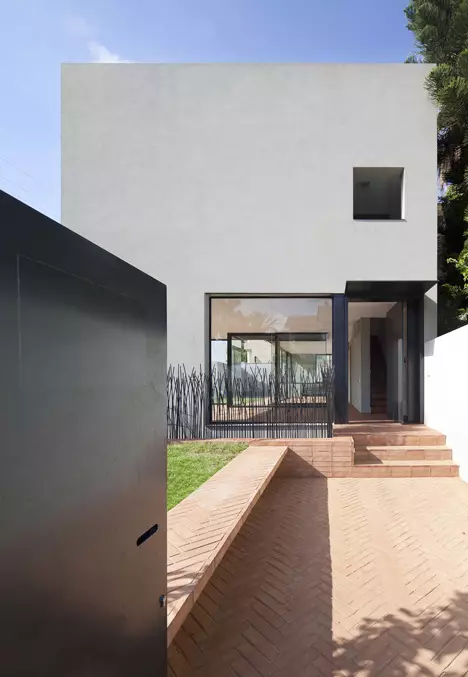 Paritzki & Liani Architects tərəfindən EJ House