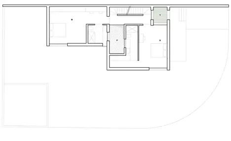 First floor plan ng EJ House ni Paritzki & Liani Architects