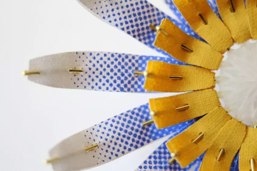 Atelier Boelhouwer ontwerp kunsmatige blomme om stedelike insekte te help floreer