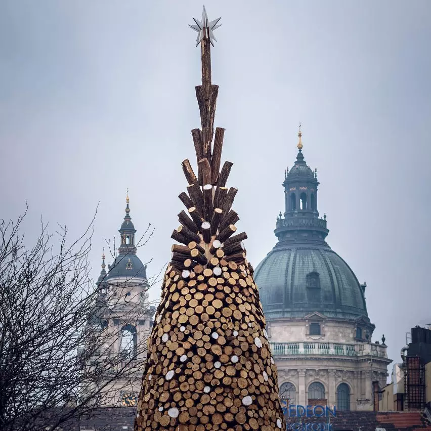 ses-beste-kersboom-afronding-_dezeen_1704_col_0