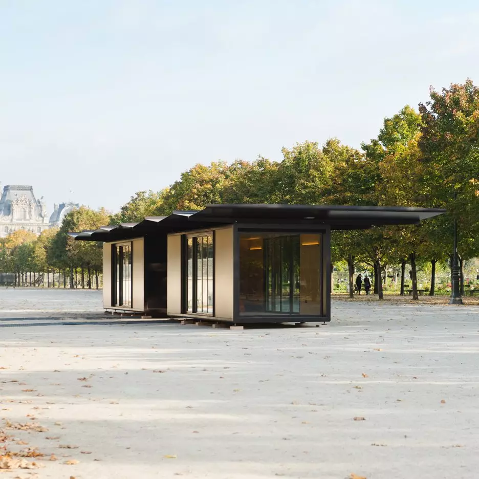 Bouroullecs installerer Kiosque stålpavilloner til Paris' FIAC
