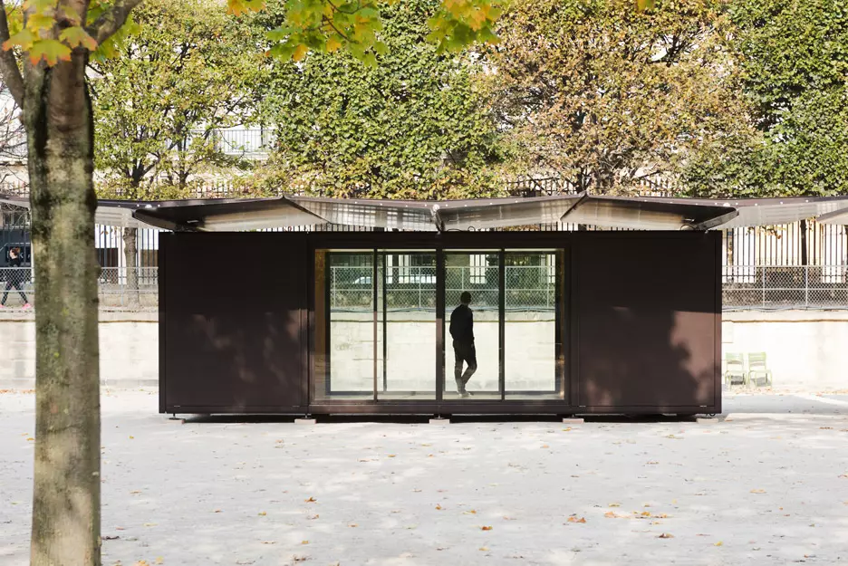 Kiosque installation ntawm Jardin des Tuileries los ntawm Ronan thiab Erwan Bouroullec