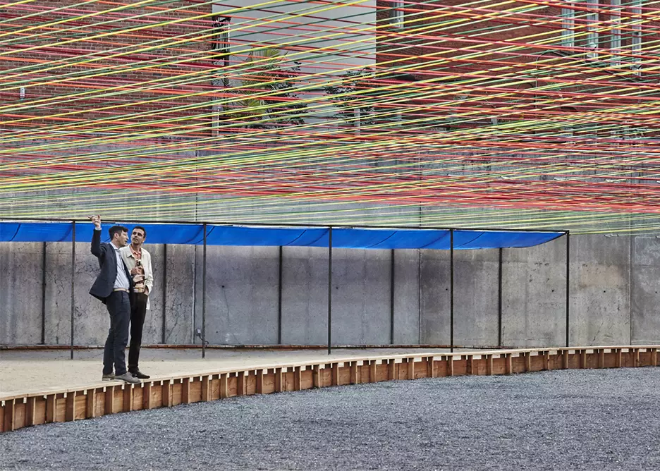 moma-ps1-weaving-couryard-escobedo-soliz_dezeen_936_3