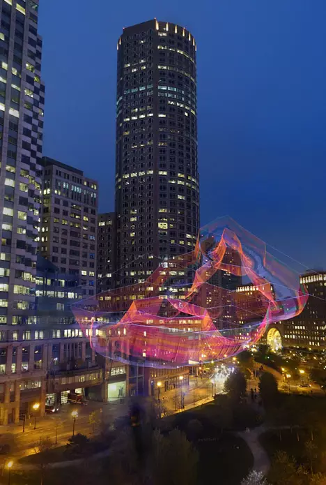 Com si ja fos aquí instal·lació de Boston de Janet Echelman