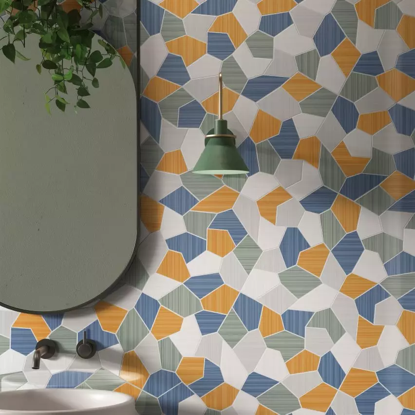 Ceramiche Refin tarapyndan “Riflessi” kafel ýygyndysynda “Caleidos Mosaico”