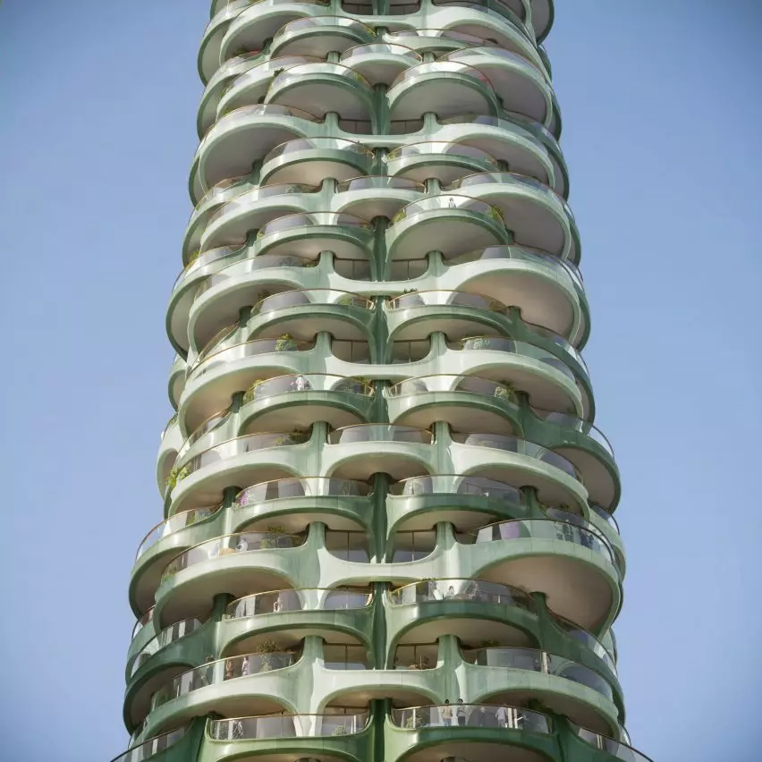 Tower pẹlu te alawọ ewe balconies