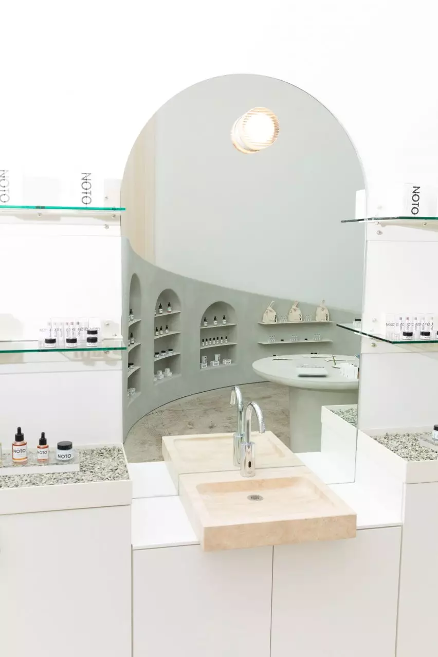 Noto Botanic Store, Venn Studio