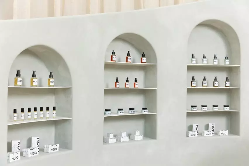 Noto Botanics Store de Venn Studio