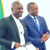 Akon memuktamadkan perjanjian untuk mewujudkan Akon Citynya sendiri di Senegal