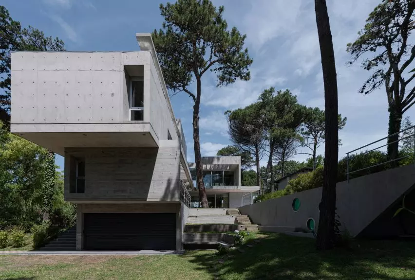 Concrete House Аргентина Cantilever Estudio Galera