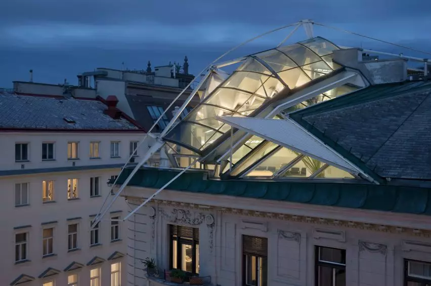 Falkestrasse tetőtéri Coop Himmelb(l)au