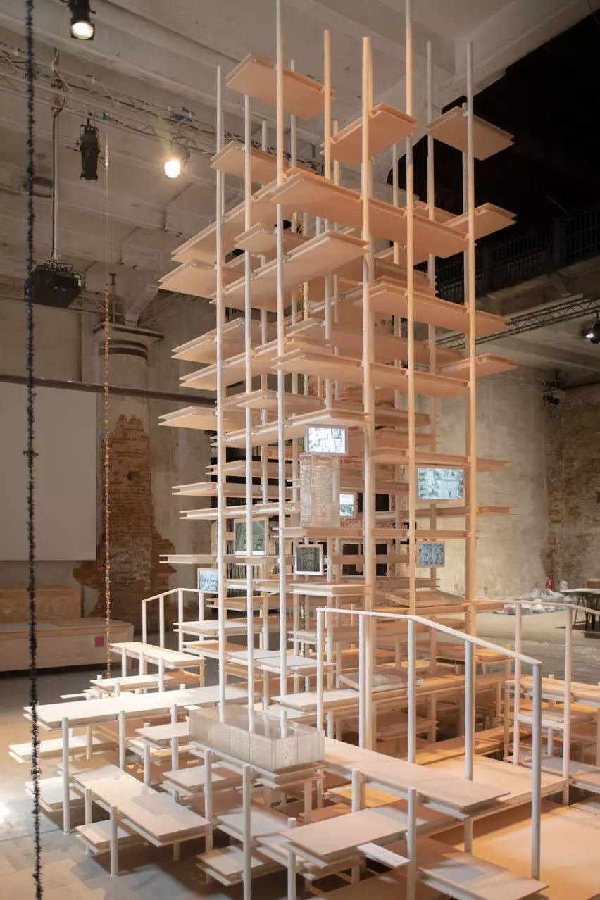 Ile-iṣọ Ṣii Kan nipasẹ Nicolas Laisnè ni Venice Architecture Biennale