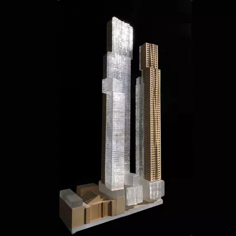 Kompleks nebodera u Torontu Franka Gehryja