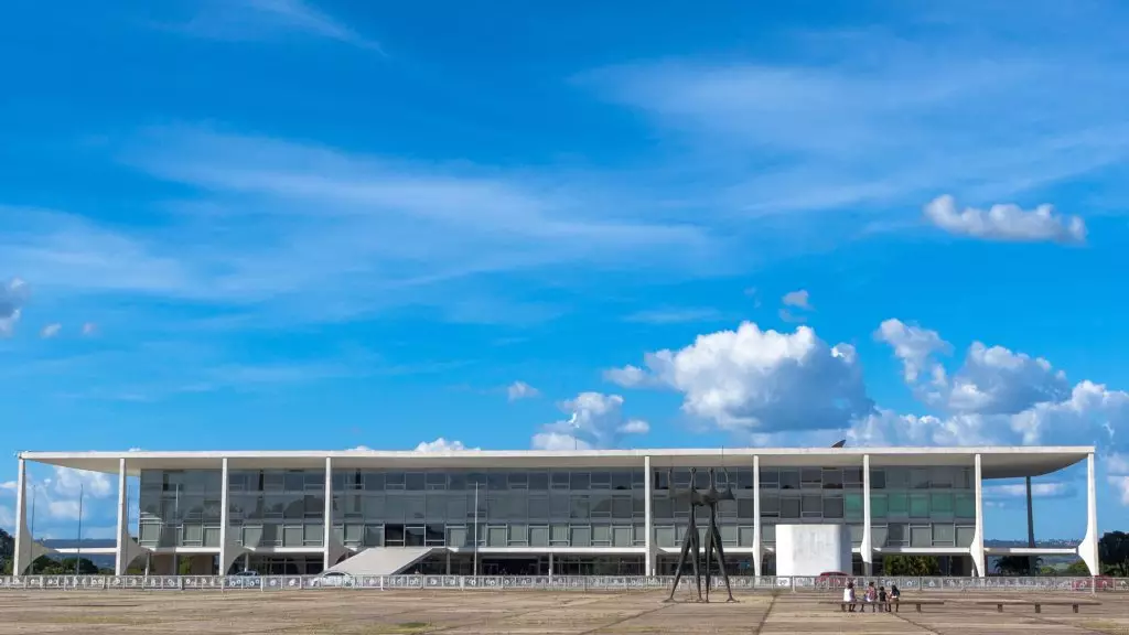 Antenne anti-drone minacciano la progettazione dei palazzi di Oscar Niemeyer a Brasilia