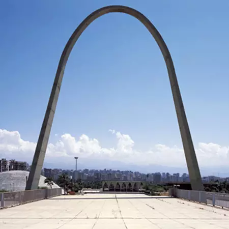 Pontšo ea Machaba ea Tripoli ka Oscar Niemeyer