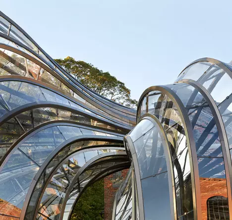 Thomas Heatherwick မှ Bombay Sapphire - Hufton and Crow မှ ဓာတ်ပုံရိုက်သည်။