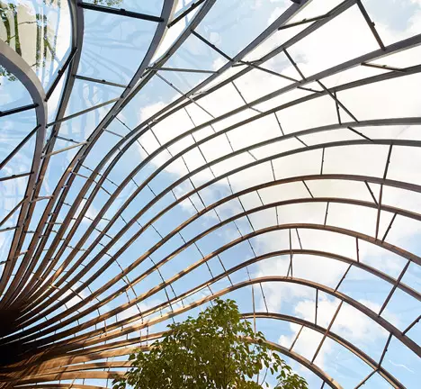 Bombay Sapphire por Thomas Heatherwick - fotografado por Hufton e Crow