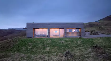 Tigh Port na Long av Dualchas Architects