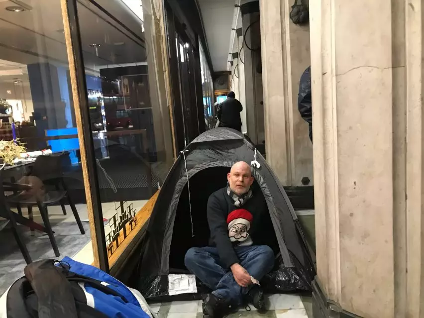 Hajléktalanság a Tottenham Court Roadon