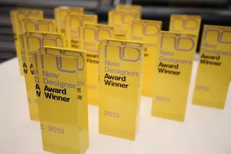 จะมีการมอบรางวัล New Designers Awards 25 รางวัลในระหว่างการจัดนิทรรศการ