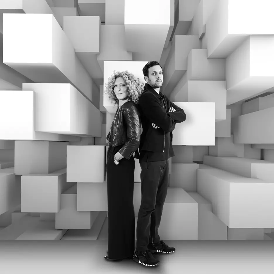 The Illusionist Wallpaper Collection بواسطة Kelly Hoppen و Dynamo