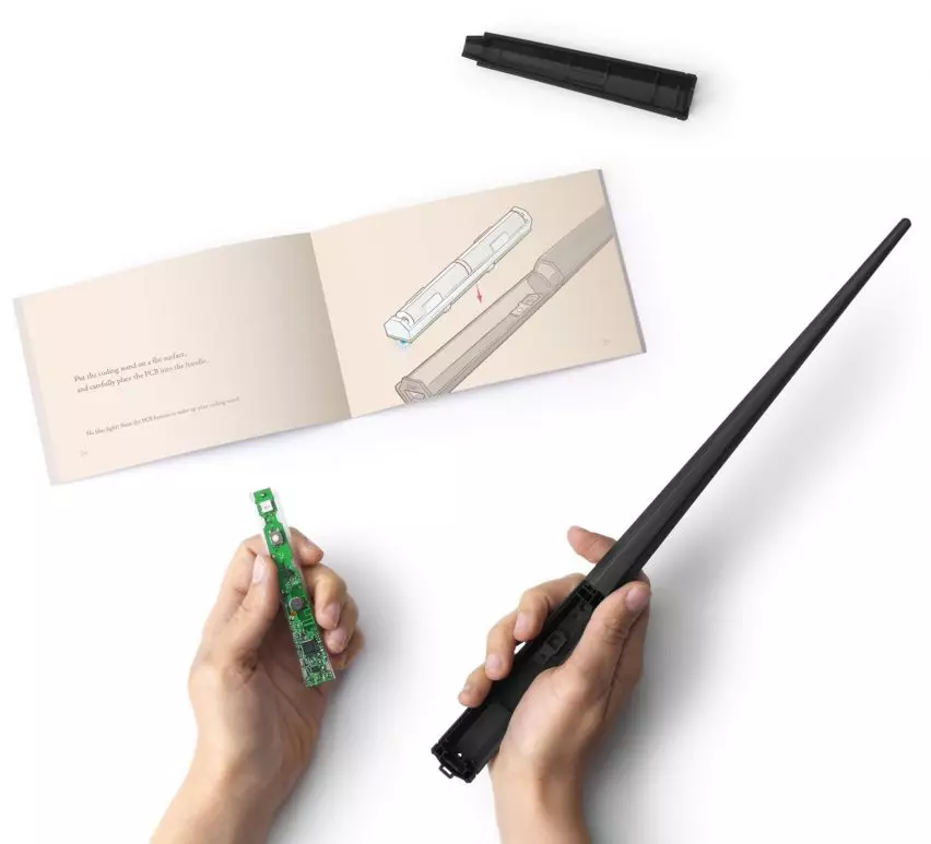 Kano's Harry Potter wand kit inokutendera iwe kodhi zviperengo
