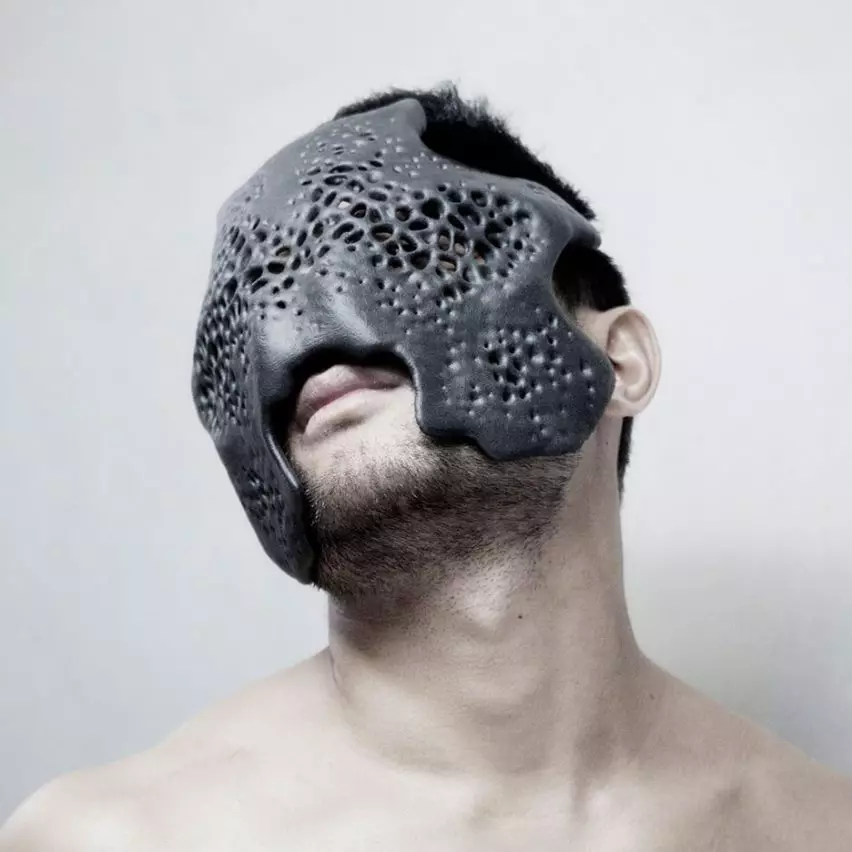 کارپیس ماسک بذریعہ MHOX