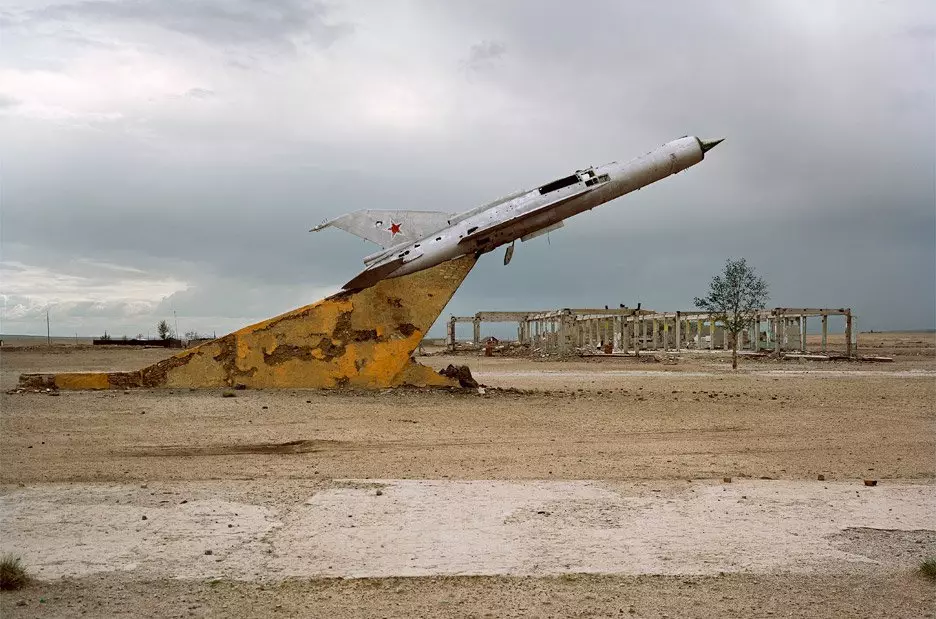 eric-lusito-dead-space-runins-calvert-22-foundation-power-architecture-art-soviet-union-london_dezeen_936_6