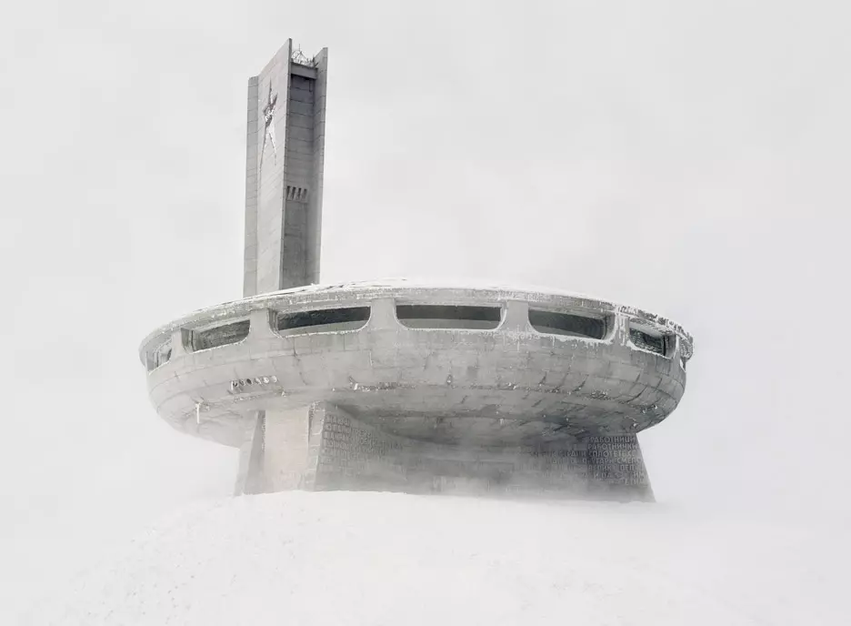 danila-tkachenko-matattu-sarari-ruins-calvert-22-kafuwar-power-gine-art-soviet-union-london_dezeen_936_2