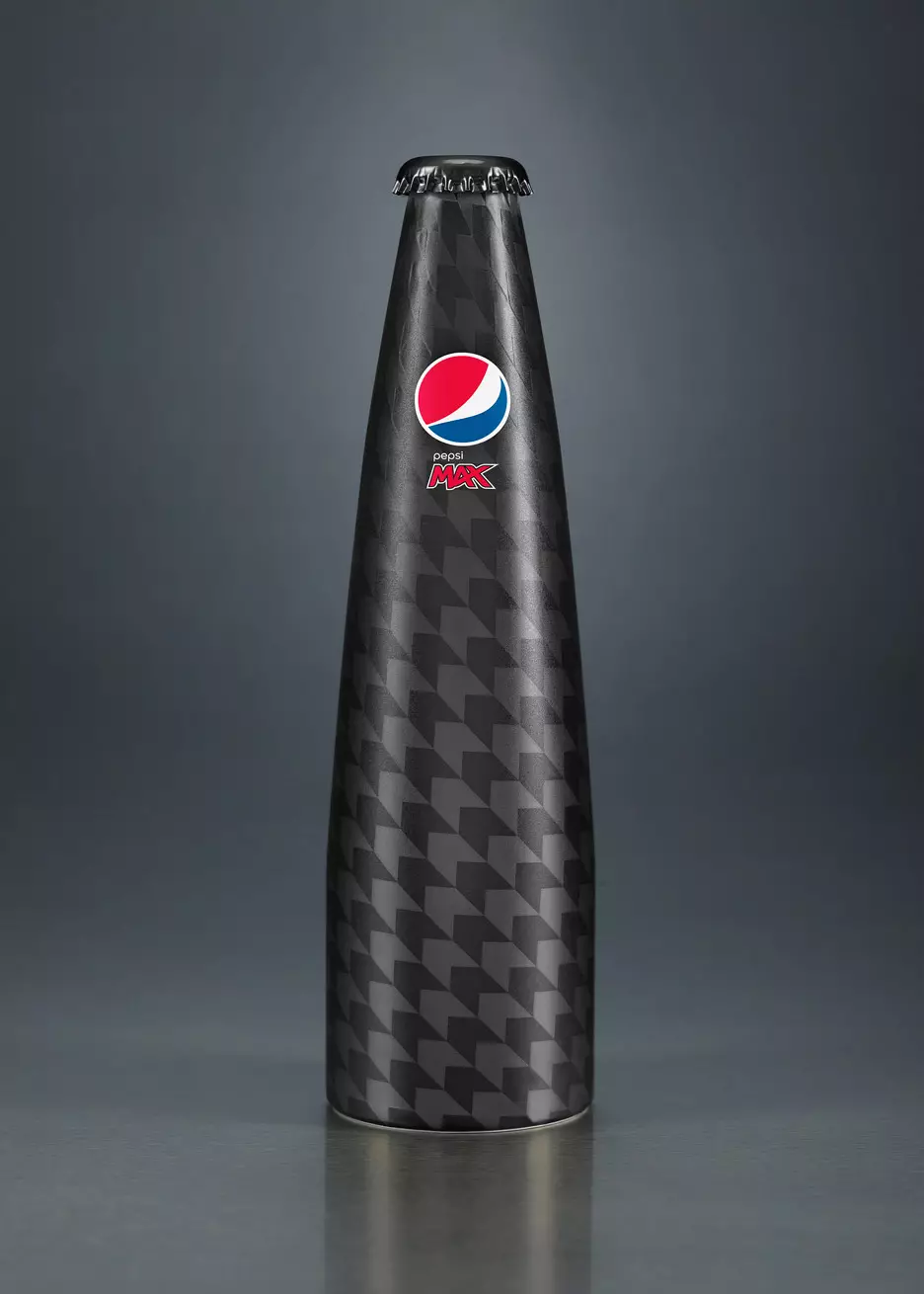 Prestige botella de Pepsi de Karim Rashid para la semana del diseño de Milán 2016