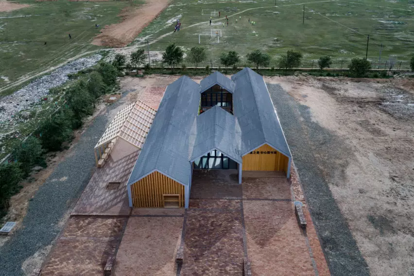 Huxia Star Library av Dots Architects