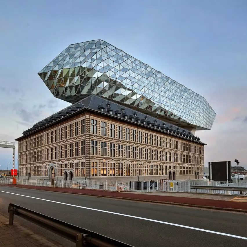 Port House, Αμβέρσα, Βέλγιο, από την Zaha Hadid Architects