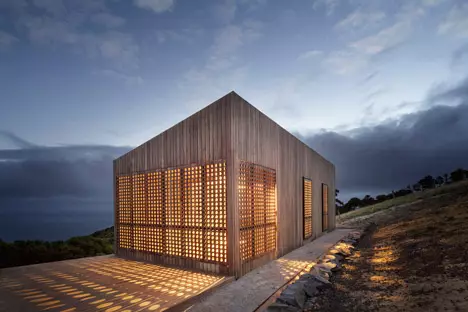 Moonlight Cabin dening Jackson Clements Burrows Architects