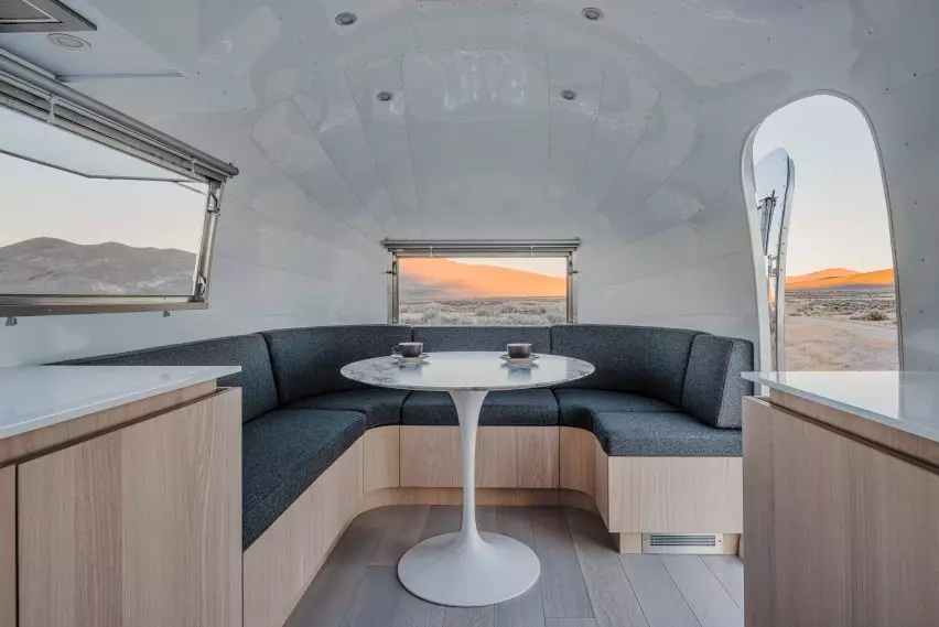 Airstream-ի բարելավում Edmonds + Lee Architect-ի կողմից