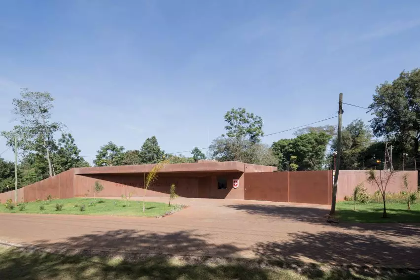 Embassy ea Switzerland e Kenya ke Roeoesli Maeder Architekten