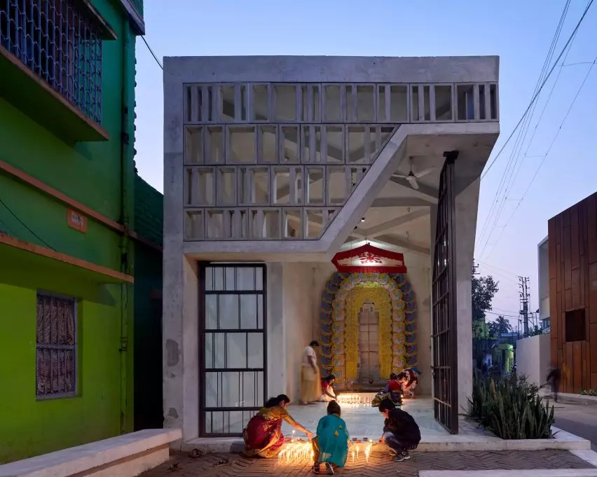 Narayantala Thakurdalan ku Abin Design Studio