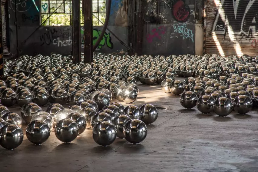 Rockaway 2018! oleh Yayoi Kusama